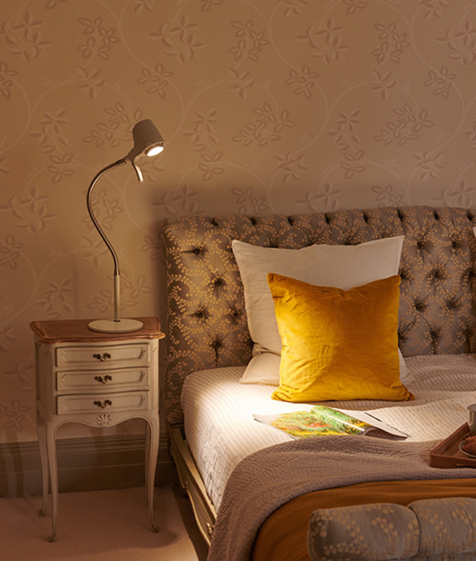 High Definition Table Reading Light | Serious Readers